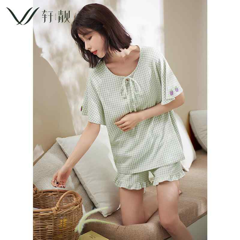 ルームウェア セット内容: 2点セット デザイン: 切り替え装飾 パンツ丈: ショートパンツ 素材構成: 綿.ポリアミド.ポリウレタン 厚み: 薄手 袖丈: 半袖 襟型: ラウンドネック 柄: チェック柄 前開き仕様: プルオーバー ウエス...