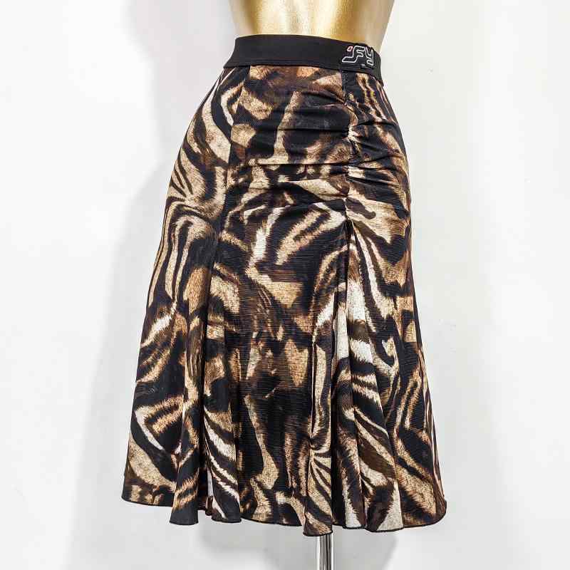 面料: 綿ポリエステル 性別: レディース ダンスジャンル: デニム.サンバ.闘牛.チャチャ.ルンバ サイズ展開: S.M.L.XL ボトムデザイン: アシンメトリースカート カラー: トラ柄