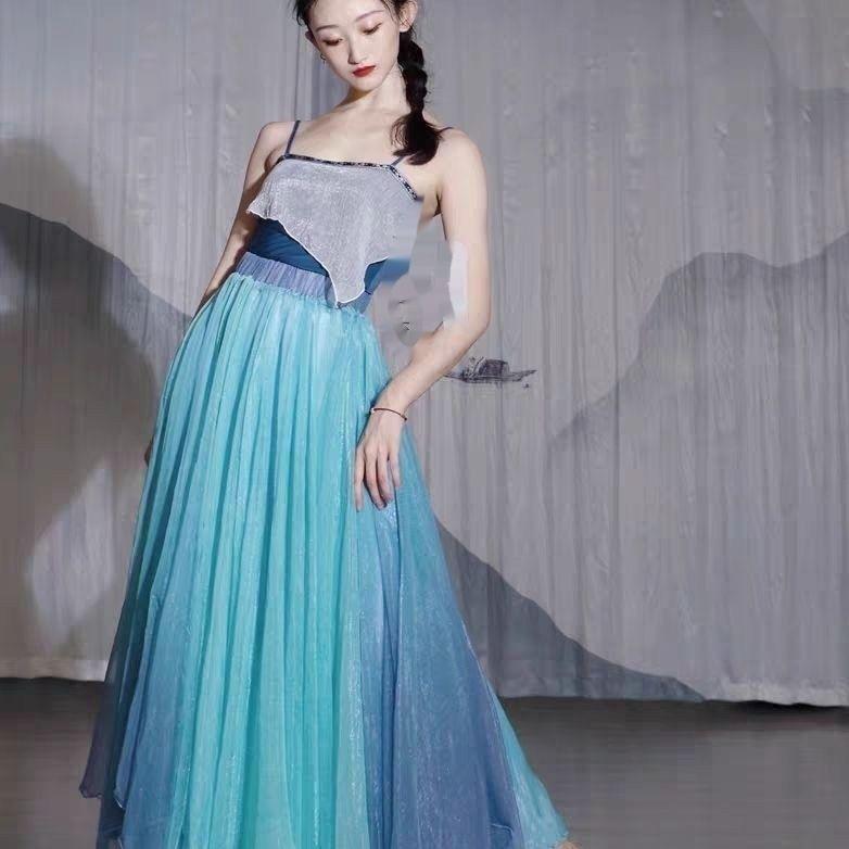 サイズ: S.M.L.XL カラー: 海と空のトップス.海と空 720 フレアスカート.海と空 1080 フレアスカート