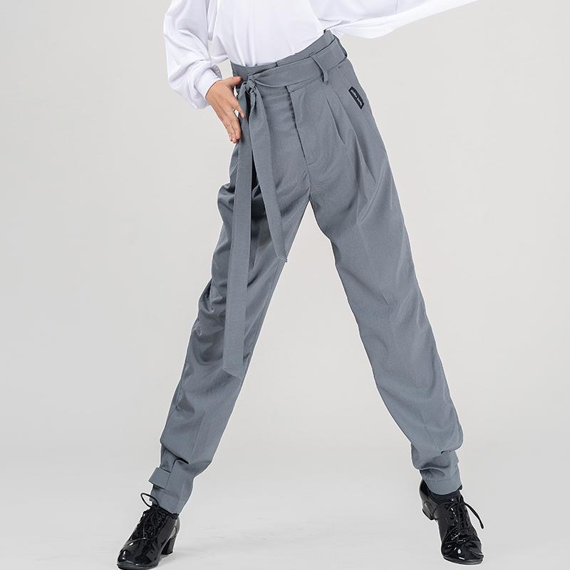サイズ: XXXS.XXS.XS.S.M.L.XL.XXL 素材: 記載なし カラー: ブラック.スノーグレー.メープルレッド.ホワイト長袖×スノーグレー長パンツ.ブラック長袖×ブラック長パンツ.ブラック長袖×メープルレッド長パンツ.ホワイ...