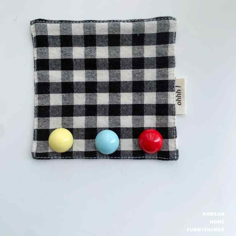 スタイル: 韓国 カラー: ブルーチェック赤い半円ボタンコースター.ブラックリボン青縁コースター.イエローインラインスケートアヒルコースター.イエローチキンコースター（各柄異なる）.ブルー柴犬コースター.ブルーチェックくまコースター.グリー...