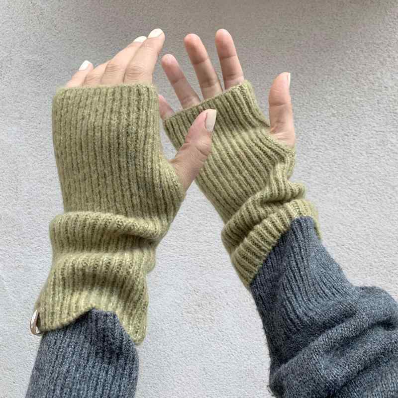 サイズ: フリーサイズ 素材: 毛糸 カテゴリー: レディース カラー: イエロー.レンガレッド.グレー.ダークブルー.ブラック.ライトグリーン.モカ.ピンク.枯葉グリーン.ベージュ.ウォーターピンク.ピーコックグリーン デザイン: ハーフ...