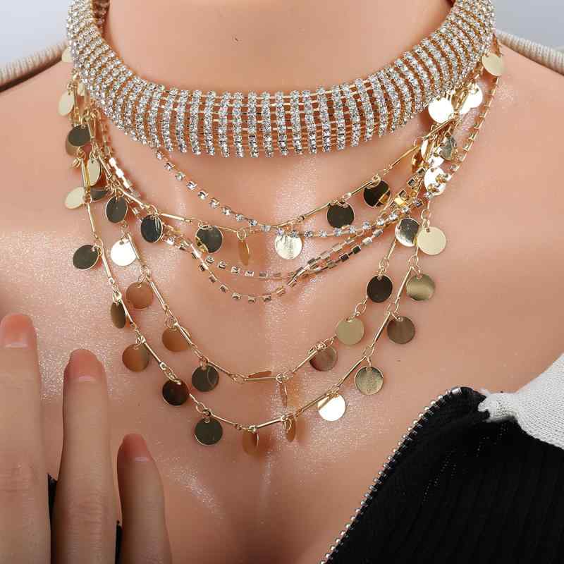 チェーン素材: 合成立方酸化ジルコニア デザイン: 幾何学模様 スタイル: ・アメリカン カラー: ゴールド.シルバー チェーンタイプ: 丸珠チェーン ペンダント素材: 合金 装飾素材: 合金に人工宝石・半貴石を装飾 カテゴリ: アクセサリー