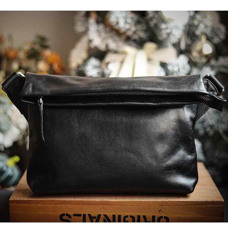 スタイル: カジュアル 裏地素材: ポリエステル綿混紡 肩紐スタイル: シングルストラップ 開閉方式: フラップ式 用途: カジュアル 収納可能パソコンサイズ: 10インチ デザイン: ショルダーバッグ 背負い方: ショルダーバッグ 折りた...