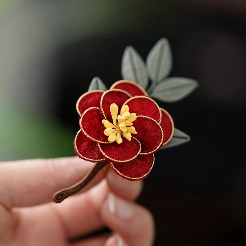 スタイル: ヴィンテージ.宮廷風 素材: 混合素材 種類: アクセサリー 柄: 植物.花柄 性別: 女性向け 装飾: なし カラー: 小サイズ赤山茶花ブローチ.赤山茶花ブローチ