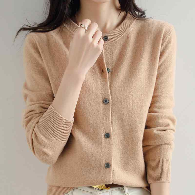 - スタイル: オフィス - デザイン: シンプル - シルエット: ゆったり - デザイン: ボタン.樹脂染色 - - 袖タイプ: レギュラー - 形状: カーディガン - 組み合わせ: 単品 - 厚さ: 薄手 - 袖丈: 長袖 - ネッ...