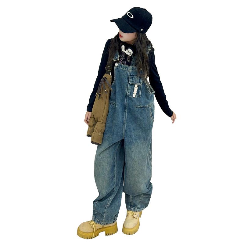 - スタイル: 個性的 - ウエスト: ハイウエスト - 裏地: なし - パンツ丈: ロング - 素材 - - 開き: 開きなし - パンツタイプ: オーバーオール - 性別: 女の子 - カラー: ブラックトップス+ブルーオーバーオール...