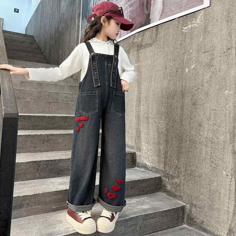 - スタイル: 個性的 - パンツタイプ: オーバーオール - ウエスト: ハイウエスト - 柔らかさ: 普通 - パンツ丈: ロング丈 - 素材: デニム - 素材構成: 綿95%.-素材5% - カラー: ブラック.イエロー.ブラック+...