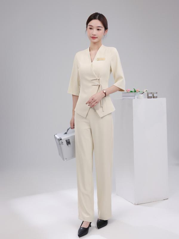 版型: スリムフィット 袖丈: 七分袖 襟型: Vネック 袖型: レギュラー サイズ展開: S.M.L.XL.2XL.3XL カラー: アプリコット 特徴: 七分袖のパンツセット