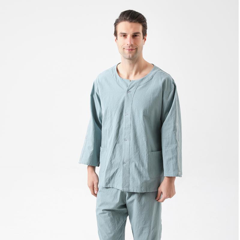 ・主な素材: 綿・サイズ展開: L, XL, XXL・カラー展開: ダスティーピンク, セージグリーン