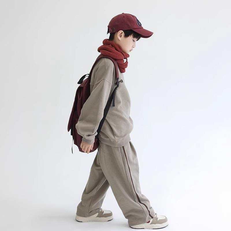 ・スタイル: カジュアル・セット内容: 2点セット・用途: スポーツ・主な素材: その他素材・対象年齢: 6歳〜16歳・基準: B類・厚さ: 標準・留め具: プルオーバー・柄: ロゴ、数字、文字・対象性別: メンズ・参考身長: 120cm、...