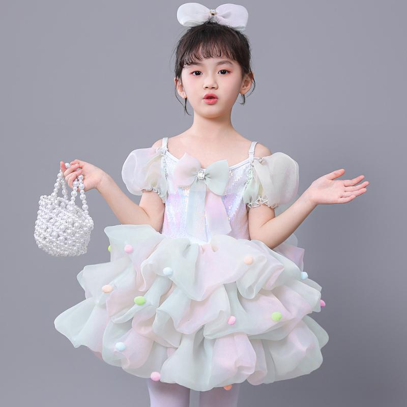 ・対象年齢: 3～12歳・主な素材: ポリエステル・性別: 女の子・サイズ展開: 100cm、110cm、120cm、130cm、140cm、150cm・カラー展開: スイートジェリー、レインボーキャンディ