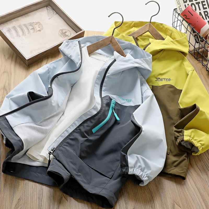 ・スタイル: カジュアル・主な素材: 綿、ポリエステル・ネックライン: フード付き（取り外し不可）・袖丈: 長袖・フィット: ルーズ・厚さ: レギュラー・機能: 保温・着丈: レギュラー丈・開閉: ジッパー・柄: 切り替え・対象: メンズ・...