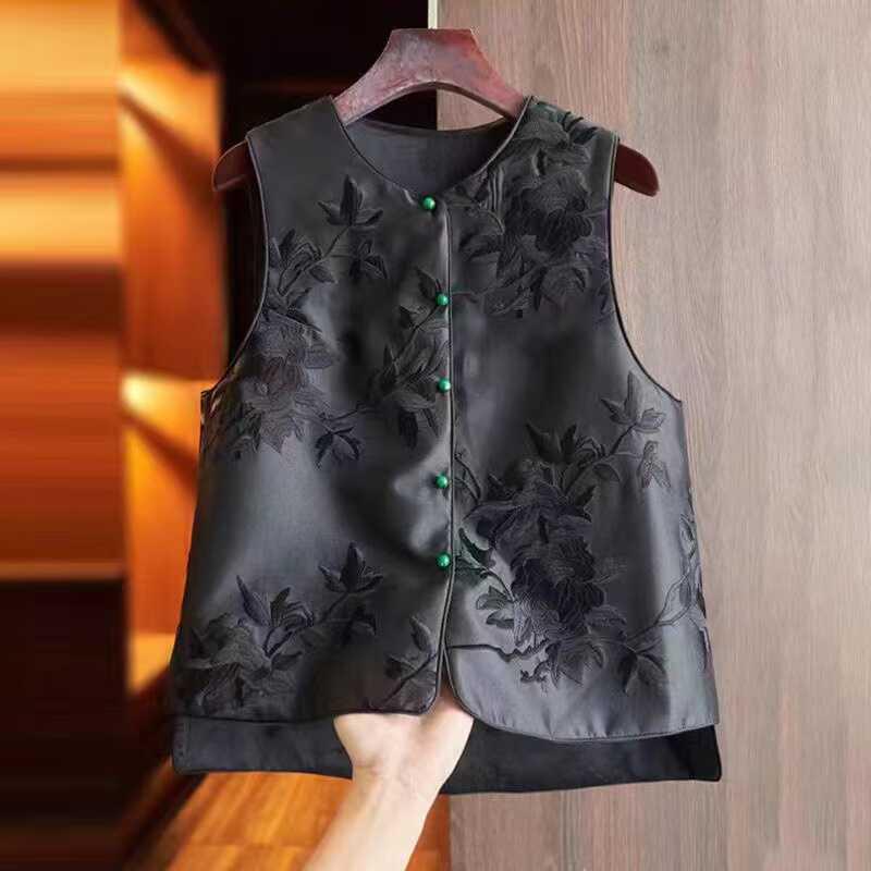 ・スタイル: 通勤・カテゴリ: ベスト・: 刺繍・素材: ポリエステル・素材構成: ポリエステル・詰め物: ポリエステル・ネックライン: クルーネック・着丈: レギュラー丈・前立て: シングルボタン・柄: 植物花柄・サイズ展開: M, L,...