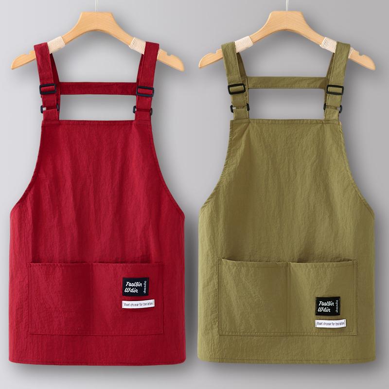 ・カテゴリ: エプロン・商品種別: 家事用・対象: ユニセックス・スタイル: ファッション・特徴: シンプル・機能: 防水・製造: ハンドメイド・サイズ: フリーサイズ・カラー展開: ブラック、レッド、ジンジャーイエロー、ダークグリーン、カ...