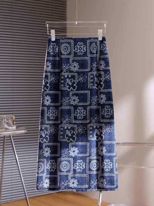 ・厚さ: 薄手・柄: 花柄・サイズ展開: 26, 27, 28, 29, 30, 31・シルエット: Aライン・素材構成: その他・詳細: プリント・フィット: ストレート・ウエスト: ハイウエスト・スカートタイプ: Aライン・スカート丈:...