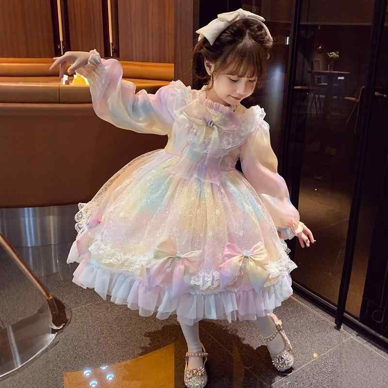 ・スタイル: プリンセス・対象年齢: 3歳, 4歳, 5歳, 6歳, 7歳, 8歳, 9歳, 10歳, 11歳, 12歳, 13歳, 14歳・袖丈: 長袖・ネックライン: クルーネック・袖タイプ: パフスリーブ・着丈: ミドル丈・前立て: ...