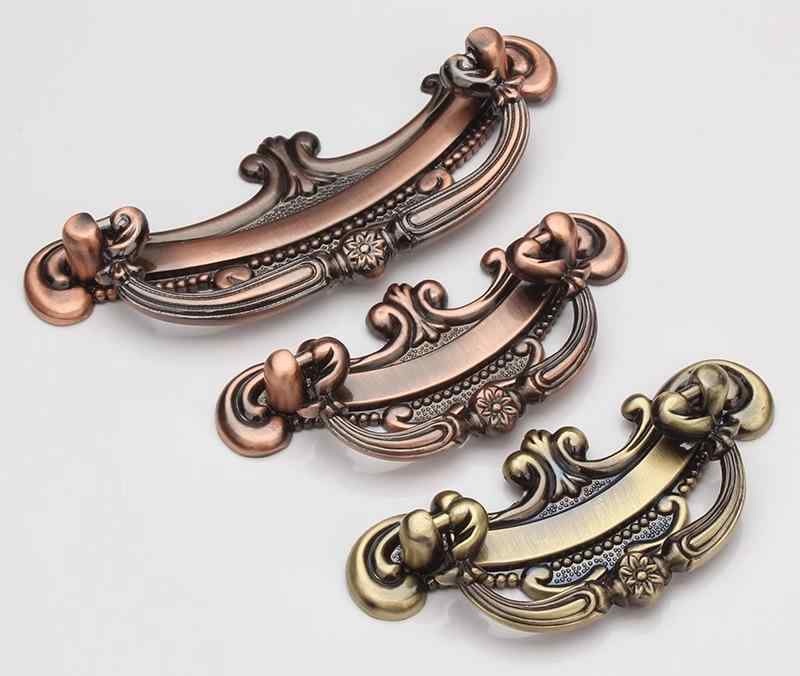 ・素材: 亜鉛合金・カラー展開: ブルー、アンティークレッド、ゴールド、アンティークブルー・穴ピッチ: 64mm・用途: 引き出し