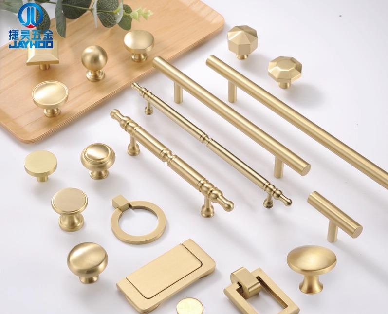 ・素材: 黄銅・穴ピッチ: 96mm・用途: 扉、引き出し、家具