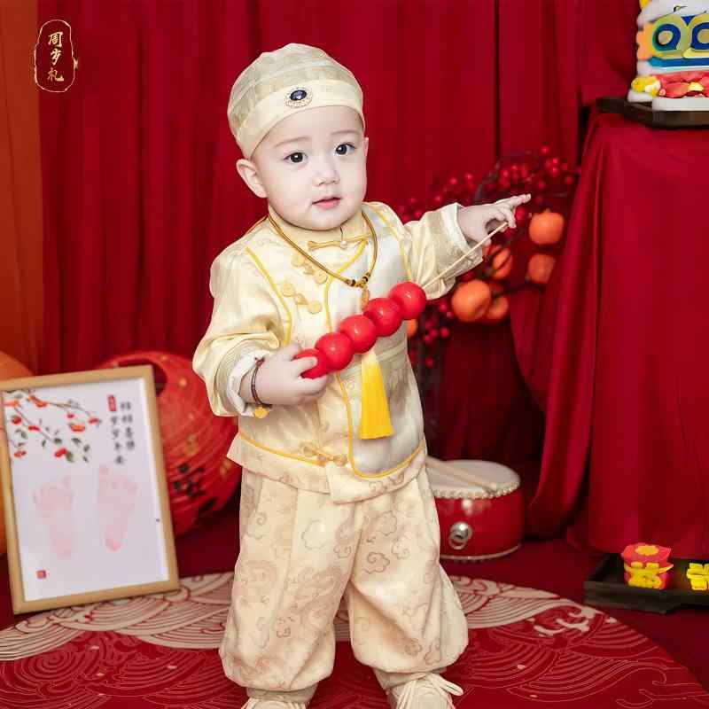 ・スタイル: 祝祭・詳細: 織錦・生地: 織錦・対象年齢: 3ヶ月、6ヶ月、9ヶ月、12ヶ月、18ヶ月、2歳・等級: Aクラス・厚さ: 通常・袖丈: 長袖・柄: 刺繡・性別: 男性・身長: 73cm、80cm、90cm、100cm