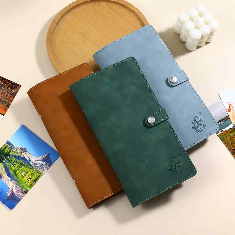 ・主な素材: レザー・タイプ: ポケットアルバム・収納枚数: 32面・カラー展開: ワインレッド、ダークブルー、グリーン、グレー、ブラウン、ライトブルー