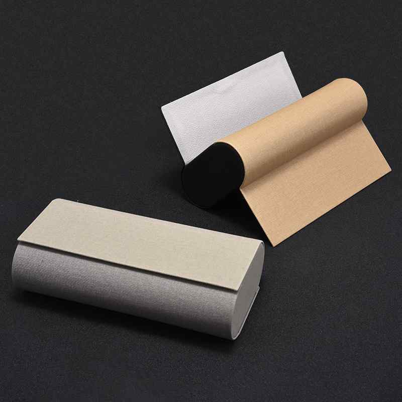 ・カラー展開: ベージュ+グレー、イエロー+ブラック