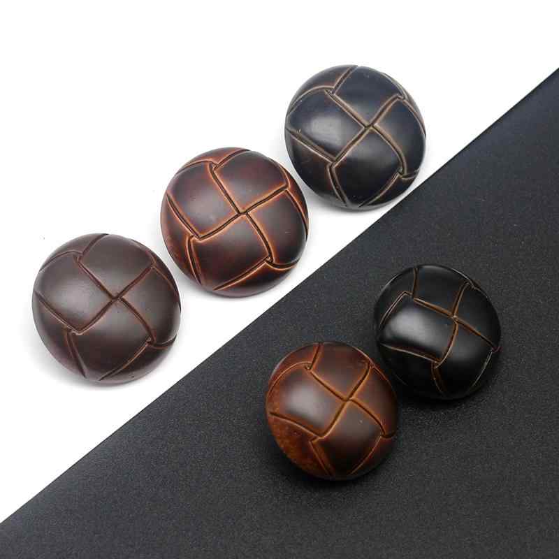 ["・素材: 樹脂、フェイクレザー、マッシュルームボタン","・サイズ展開: 直径約13mm、直径約15mm、直径約18mm、直径約21mm、直径約23mm、直径約25mm、直径約28mm",&quo...