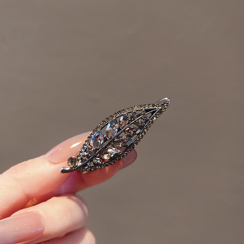 ["・スタイル: 日韓風","・素材: 合金","・カテゴリ: ヘアクリップ"]