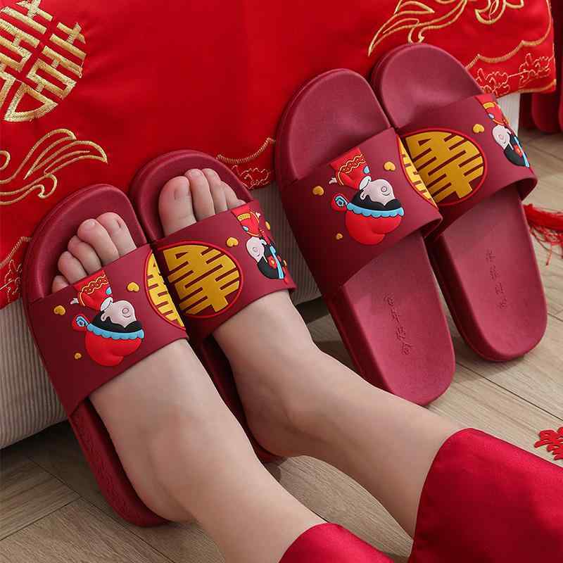 ・サイズ: 1, 2, 3, 4, 5, 6, 7, 8, 9, 10, 11, 12・カラー展開: 四葉のクローバー（ワインレッド）、四葉のクローバー（レッド）、百年好合（ワインレッド）、百年好合（レッド）、夫と妻（レッド）、漫画風 夫と...