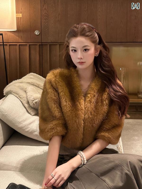 ・スタイル詳細: ファー一体型・性別: 女性・シルエット: ハイウエスト・スタイル: ライトラグジュアリー・着丈: ショート丈・サイズ展開: S, M, L・カラー展開: ゴールドブラウン