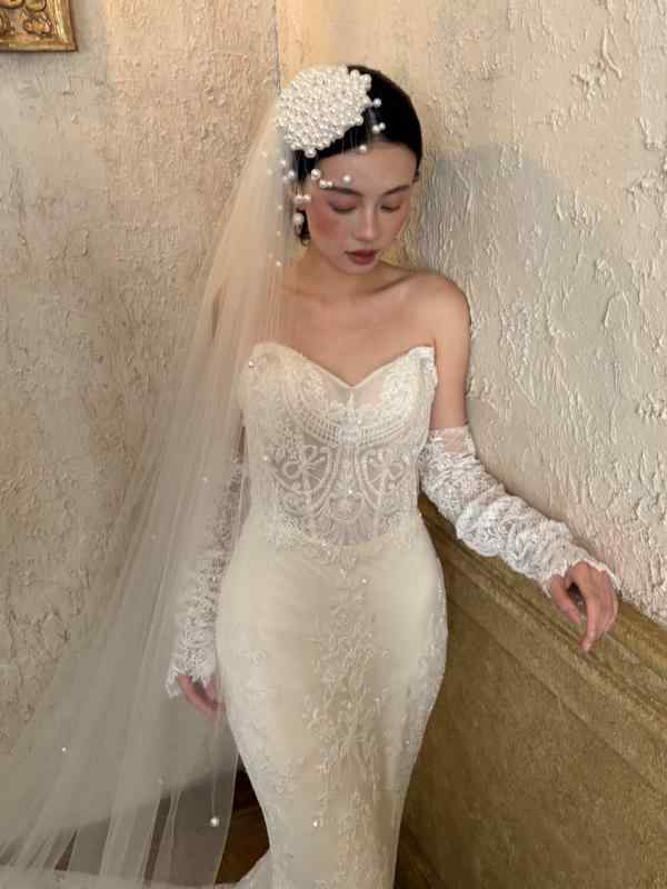 ・カラー: ホワイト