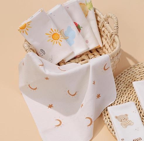 ・対象年齢: 新生児、1ヶ月〜6歳・カラー展開: 綿★超軟（混色系）3枚組、綿★超軟（彩色系）4枚組、綿★超軟（咖色系）4枚組、綿★超軟（彩色系＋咖色系）8枚組・仕様: 通常