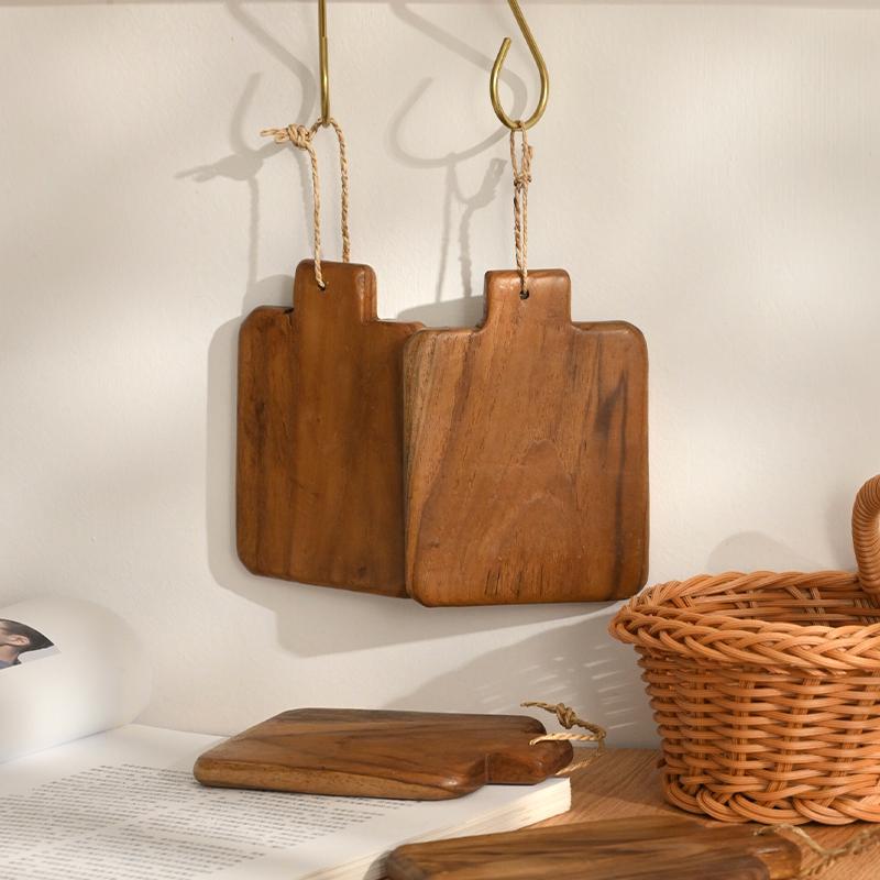 ・主な素材: 木・形状: 四角・カラー展開: チーク