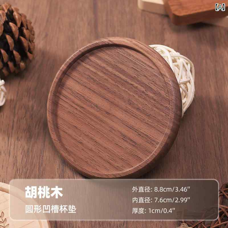 ・要素: カートゥーン・柄: 人物・形状: 円形、四角・: くぼみ付き、平面・素材: ウォールナット材、ブナ材・サイズ: 8.8cm