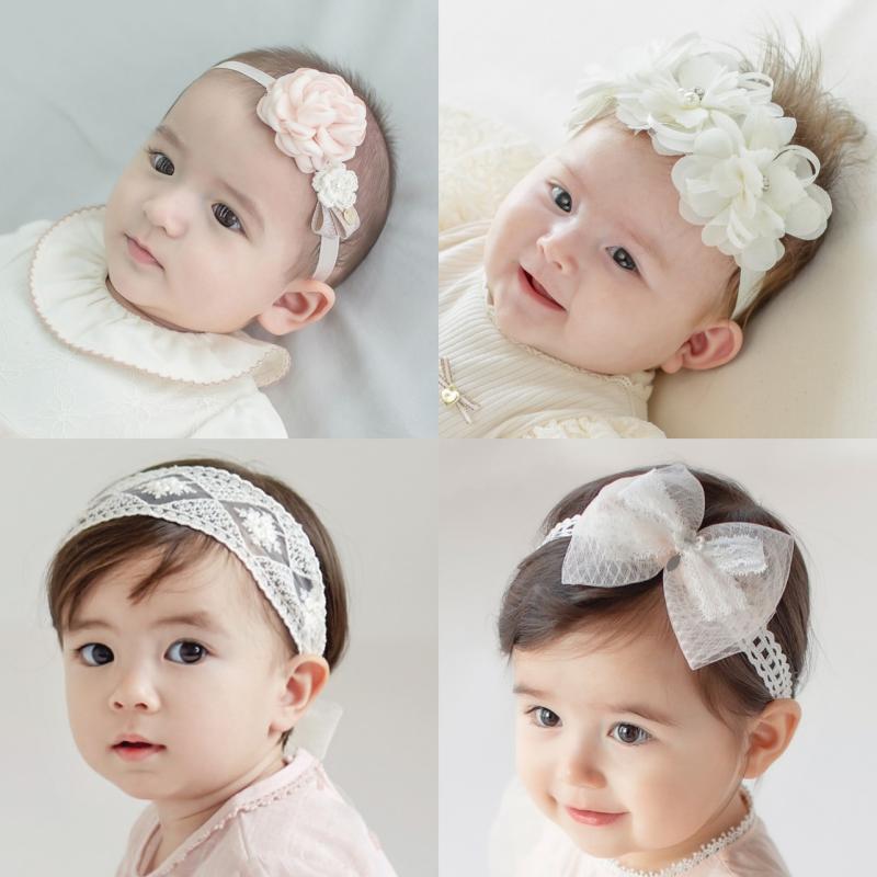 ・スタイル: 韓流・対象性別: 女性・カラー展開: 雪牙色フラワーヘアバンド, ピンクフラワーヘアバンド, アイボリーフラワーヘアバンド, 白レースリボン, 金糸レースヘアバンド, レースリボンヘアバンド, クロスリボンヘアバンド