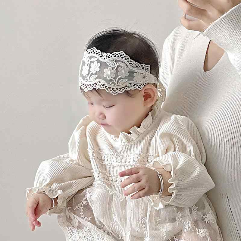 ・スタイル: 韓国・性別: 女性・カラー展開: 米白色、米白色立体花