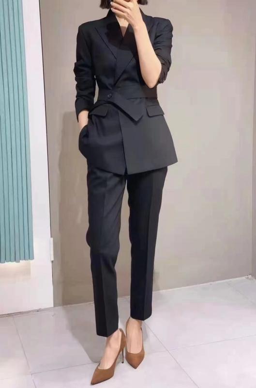 ・スタイル: 通勤・フィット: スリム・ディテール: リボン・素材: ウール混紡・袖のタイプ: レギュラー・袖丈: 長袖・ネックライン: テーラードカラー・着丈: レギュラー・前立て: ダブルボタン・柄: 無地・サイズ展開: XS, S, ...