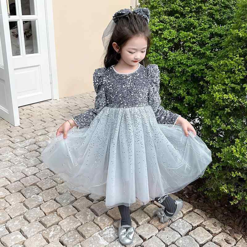 ・スタイル: プリンセス、紗スカート・サイズ: 90-140cm・柔らかさ: 適度・主な素材: その他素材・裏地: 綿・生地加工: 刺繍・適用シーン: 日常・適用シーズン: 春秋・厚み: 適度・基準: B類・袖丈: 長袖・スカート丈: ミデ...