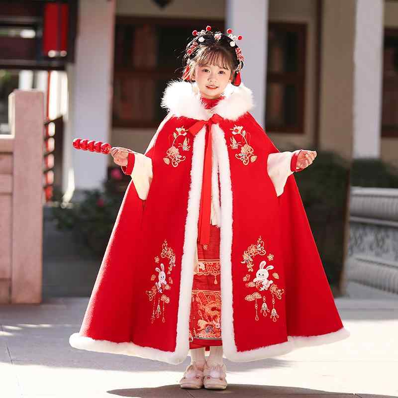 ・カテゴリ: ポンチョ・スタイル: 中国風・対象年齢: 6歳, 7歳, 8歳, 9歳, 10歳, 11歳, 12歳, 13歳, 14歳・フード: 取り外し不可・厚さ: 厚手・主な素材: ポリエステル・性別: 女性・サイズ展開: 110cm,...