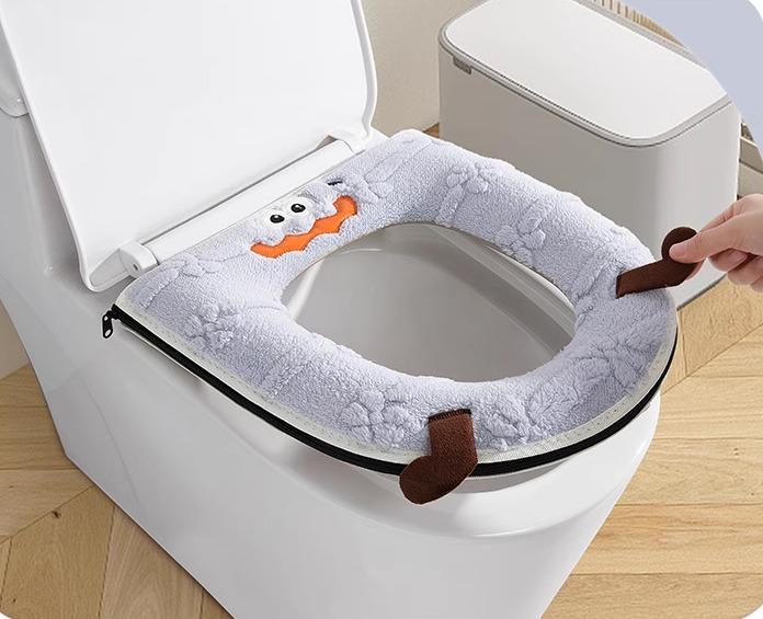 ・流行要素: 癒し系・スタイル: 可愛い・対象: 大人・素材: フランネル・タイプ: カバー型便座シート・サイズ: 厚手特大 (約40x46cm)・カラー展開: ベージュ、ブルー、ピンク、グリーン