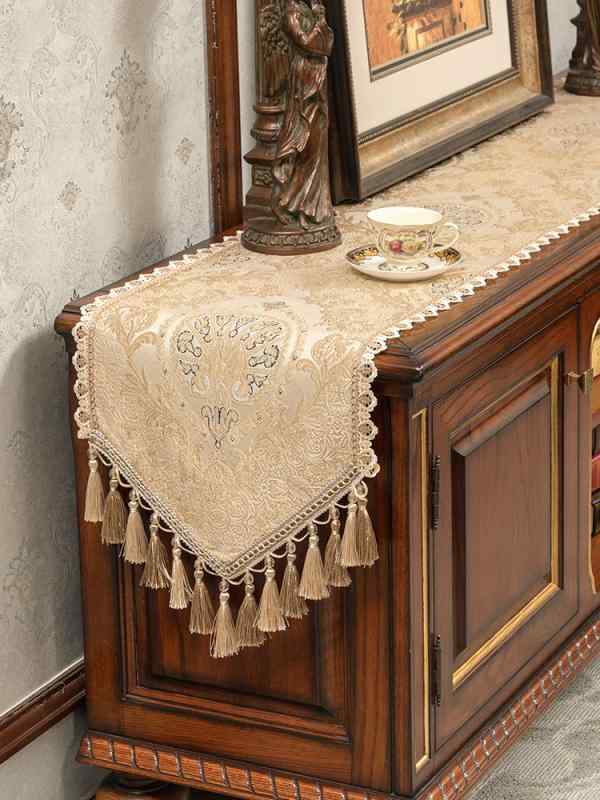 ・主な素材: シェニール・柄: 植物花柄・スタイル: 欧風・カラー展開: イエロー、ブルー・サイズ: 35×160cm（テーブル長1-1.2m対応）、35×180cm（テーブル長1.3-1.4m対応）、35×200cm（テーブル長1.5-1...