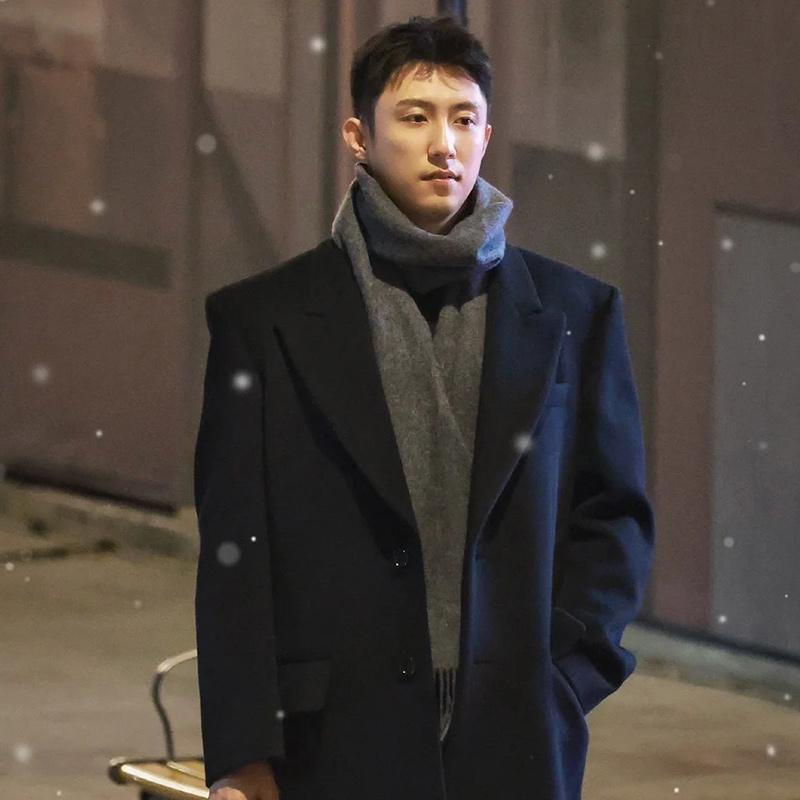 ・スタイル: 韓国・詳細: フリンジ・幅: 32cm・対象: ティーン、若年層、中年層・素材: ウール・長さ: 180cm・形状: 長方形・機能: 多機能・柄: 無地・性別: ユニセックス・カラー: 黒灰色