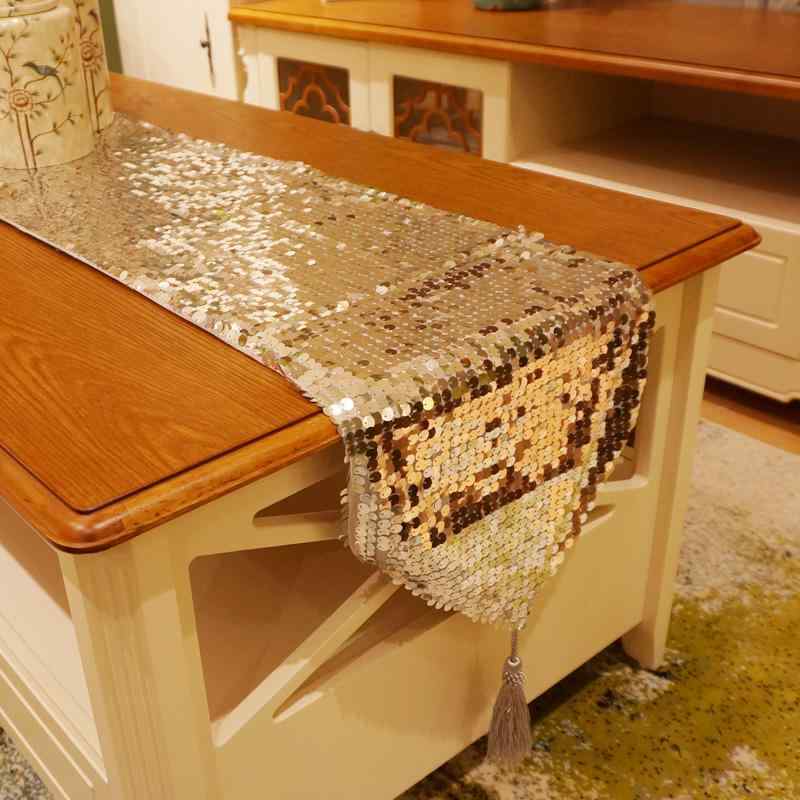 ["・素材: 布","・柄: 無地","・スタイル: シンプルモダン","・カラー展開: ゴールド、シルバー","・サイズ: 30cm×180cm、3...