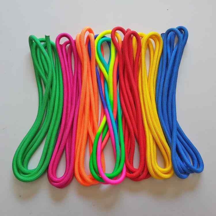 ・カラー展開: レッド、ローズレッド、オレンジ、イエロー、ブルー、グリーン、マルチカラー、シアン、ライトパープル