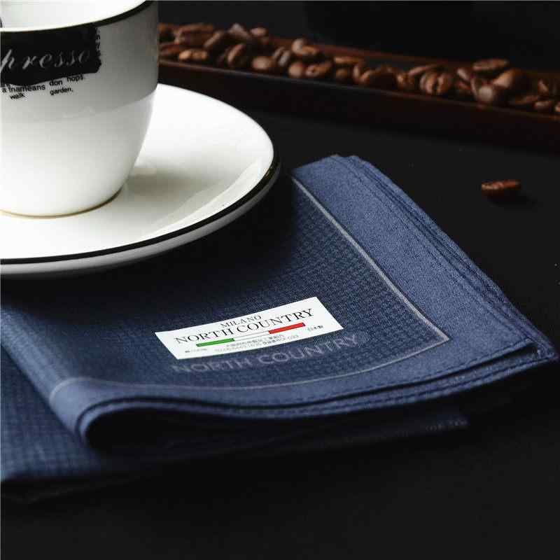 ・カラー展開: 深青色、深緑