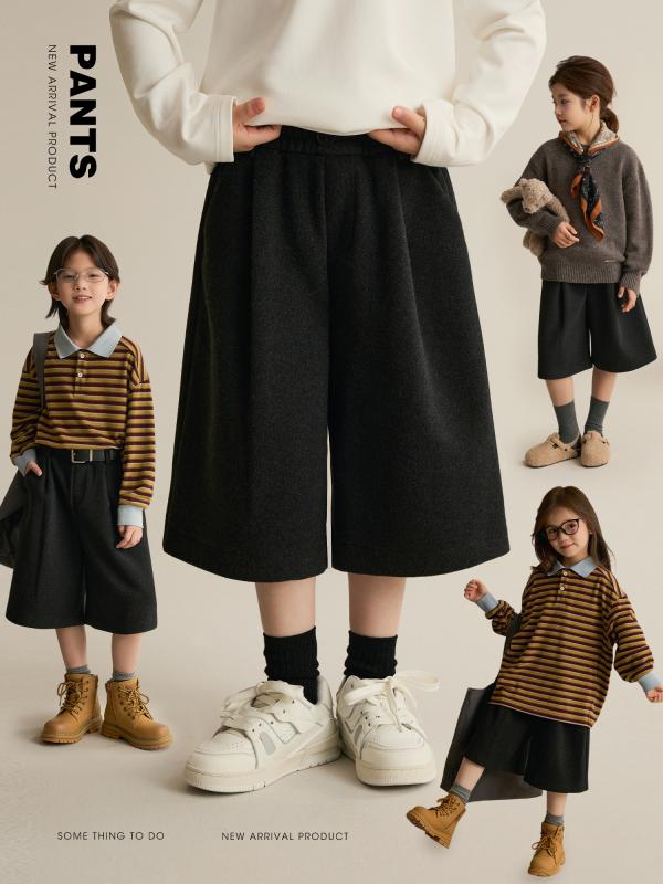 ・スタイル: シンプル・パンツタイプ: ストレート・: 無地・ウエスト: ミッドライズ・丈: ショートパンツ・柔らかさ: 適度・素材: ポリエステル71%、再生繊維21.2%、ポリアミド5.6%、ウール2.2%・裾スタイル: ストレート・シ...