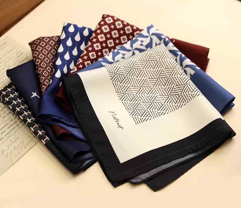 ・スタイル: 韓国・カラー展開: ブラック、A、B、C、D、E、F、G、ネイビー・服飾工芸: プリント