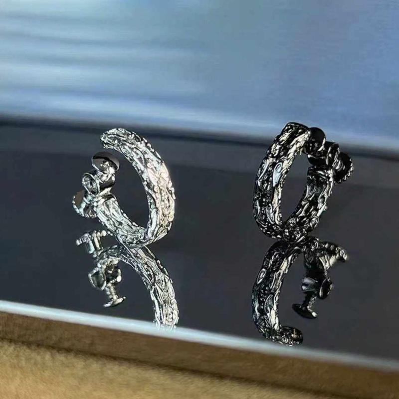 ・スタイル: ユニセックス・機能: 調節可能・サイズ: 10mm・イヤリングタイプ: イヤークリップ・適用シーン: 日常・対象: トレンド愛好家・主な素材: チタン鋼・カラー展開: シルバー（単体）、ブラック（単体）、シルバー（ペア）、ブラ...