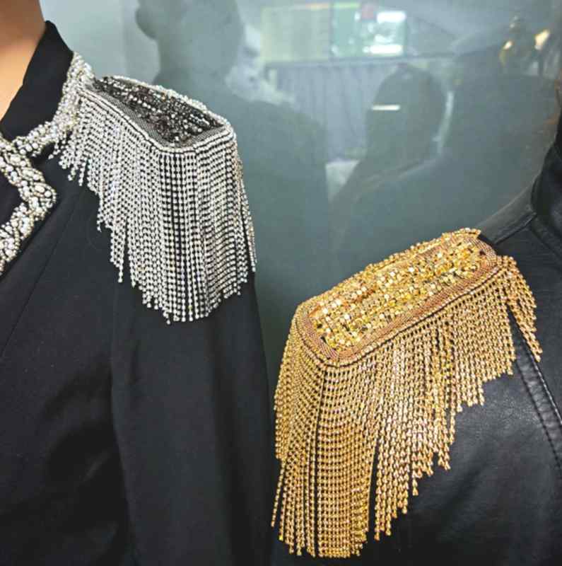 ・素材: 合成キュービックジルコニア、ラインストーン・カテゴリ: アクセサリー・タイプ: 装飾品・カラー展開: シルバー、ゴールド