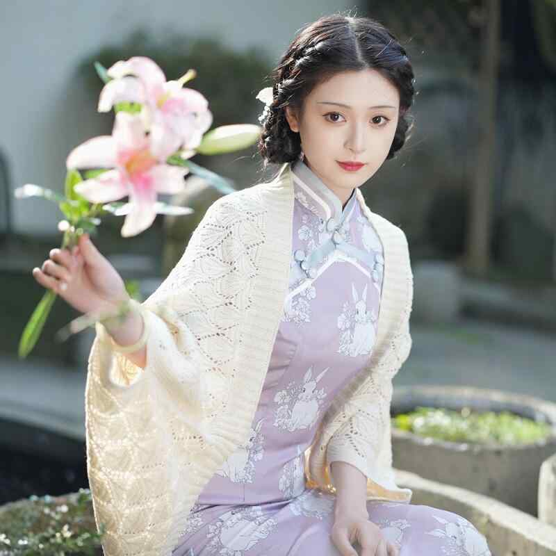 ・対象: レディース・素材: フェイク・カラー展開: ブラック、レッド、ブラウン、カーキ、ロイヤルブルー、ベージュ・スタイル: オフィス、きれいめ・長さ: 60-80cm・幅: 108cm・編み方: 経編・柄: 無地・機能: 保温・加工: ...